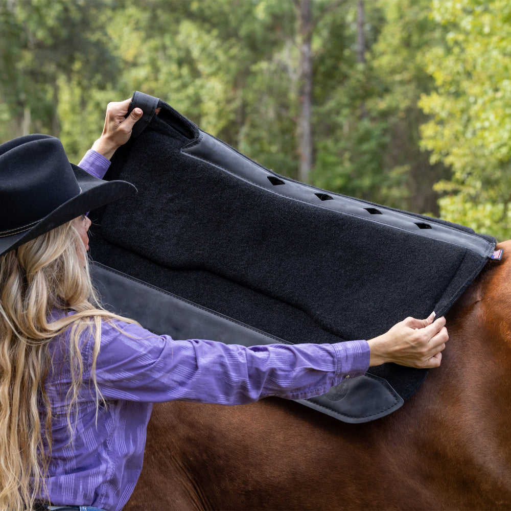 SQUISH Pad - Dampening Gel Panels & Open Gullet – Total Saddle Fit